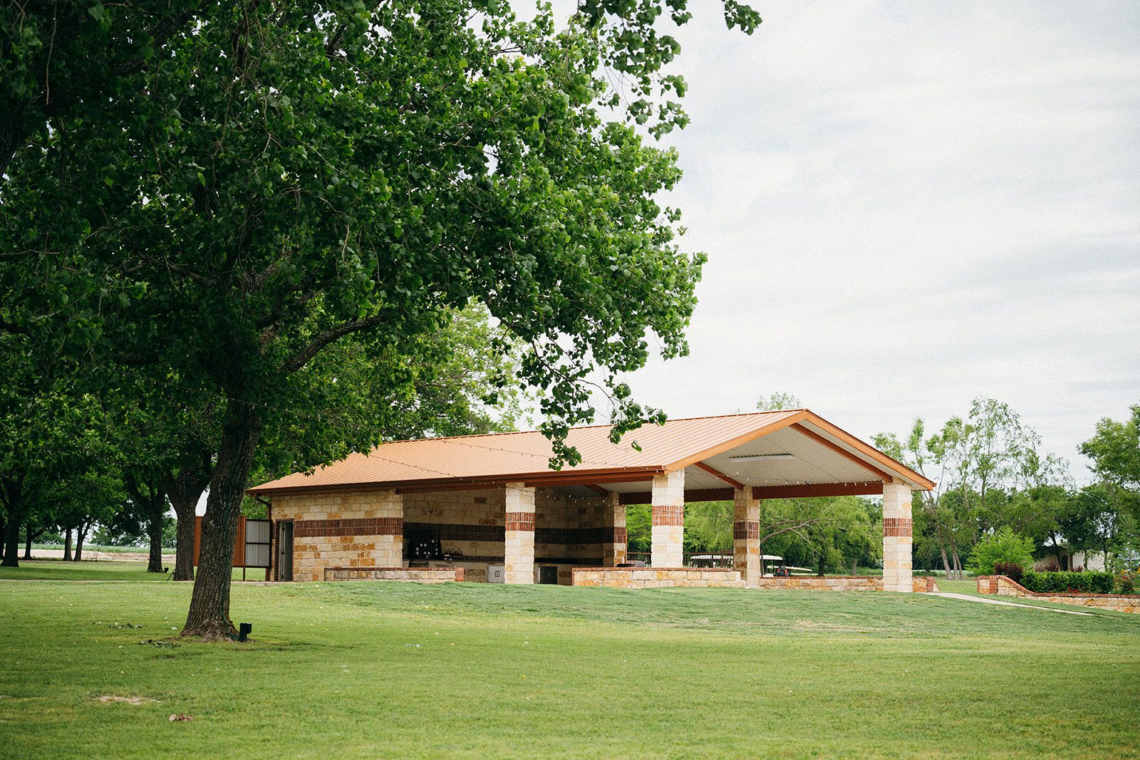 Rachel & Bryson Wedding – The Venue at Mari Springs